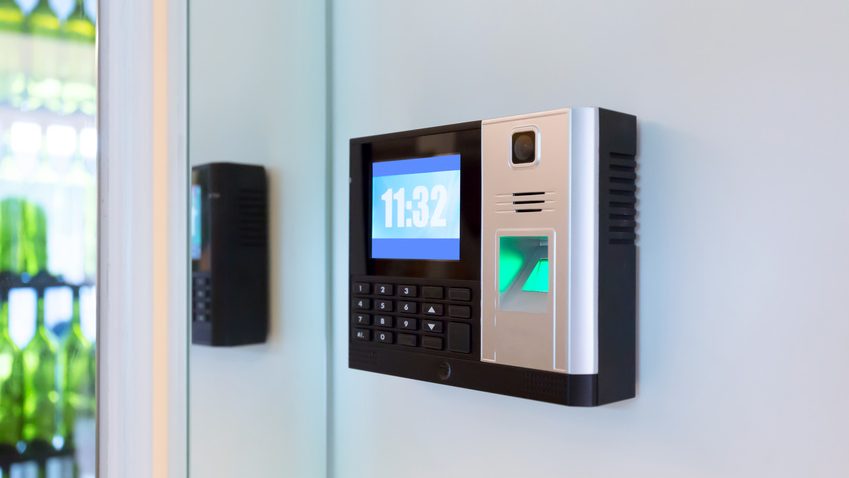 Installation d’une pointeuse au travail : que dit la loi ? - Prediagapce.fr